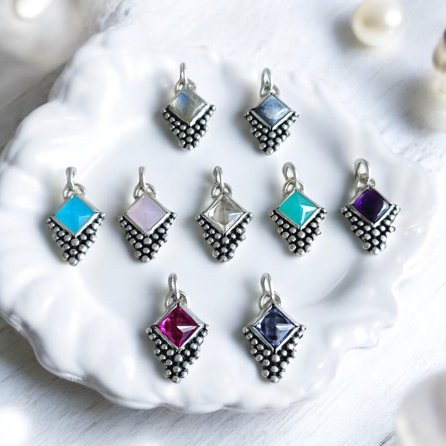 Colgante Prisma Racimo - Varias Piedras